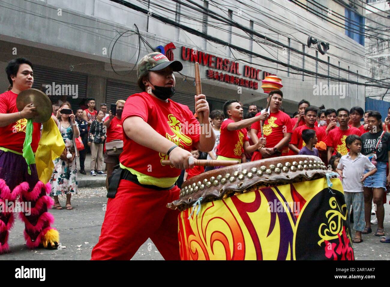 Lion dance dragon dance performed hi-res stock photography and images ...