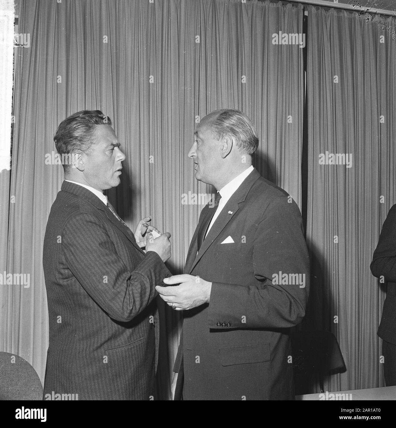 Rijnmond elections, Marijnen en Toxopeus Date: June 3, 1965 Location ...