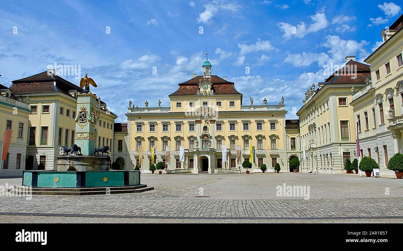 Baroque castles hi-res stock photography and images - Alamy