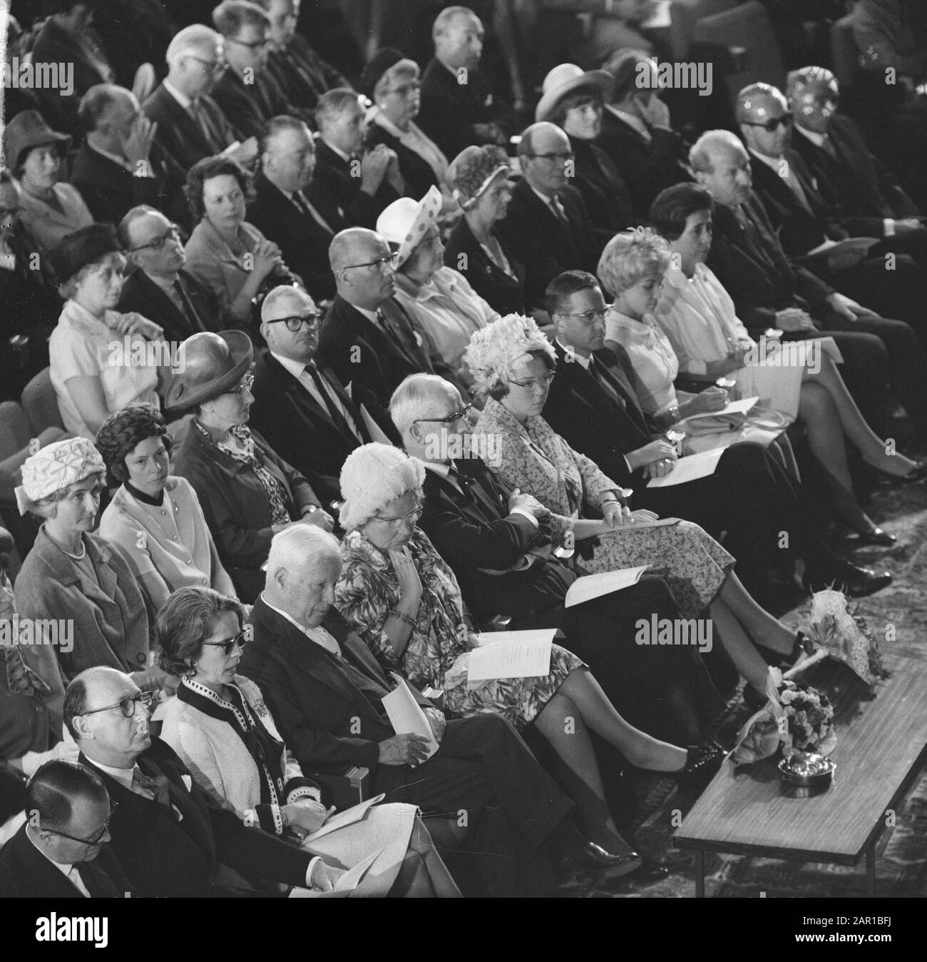Erasmus awards ceremony in Congresgebouw, from l.n.r. Sir Peter Garran ...