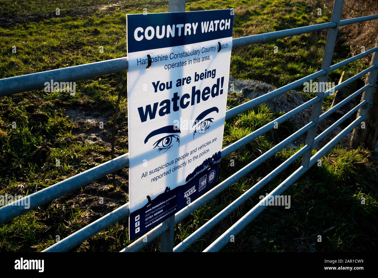 Hampshire Constabulary country watch operates in this area sign ...
