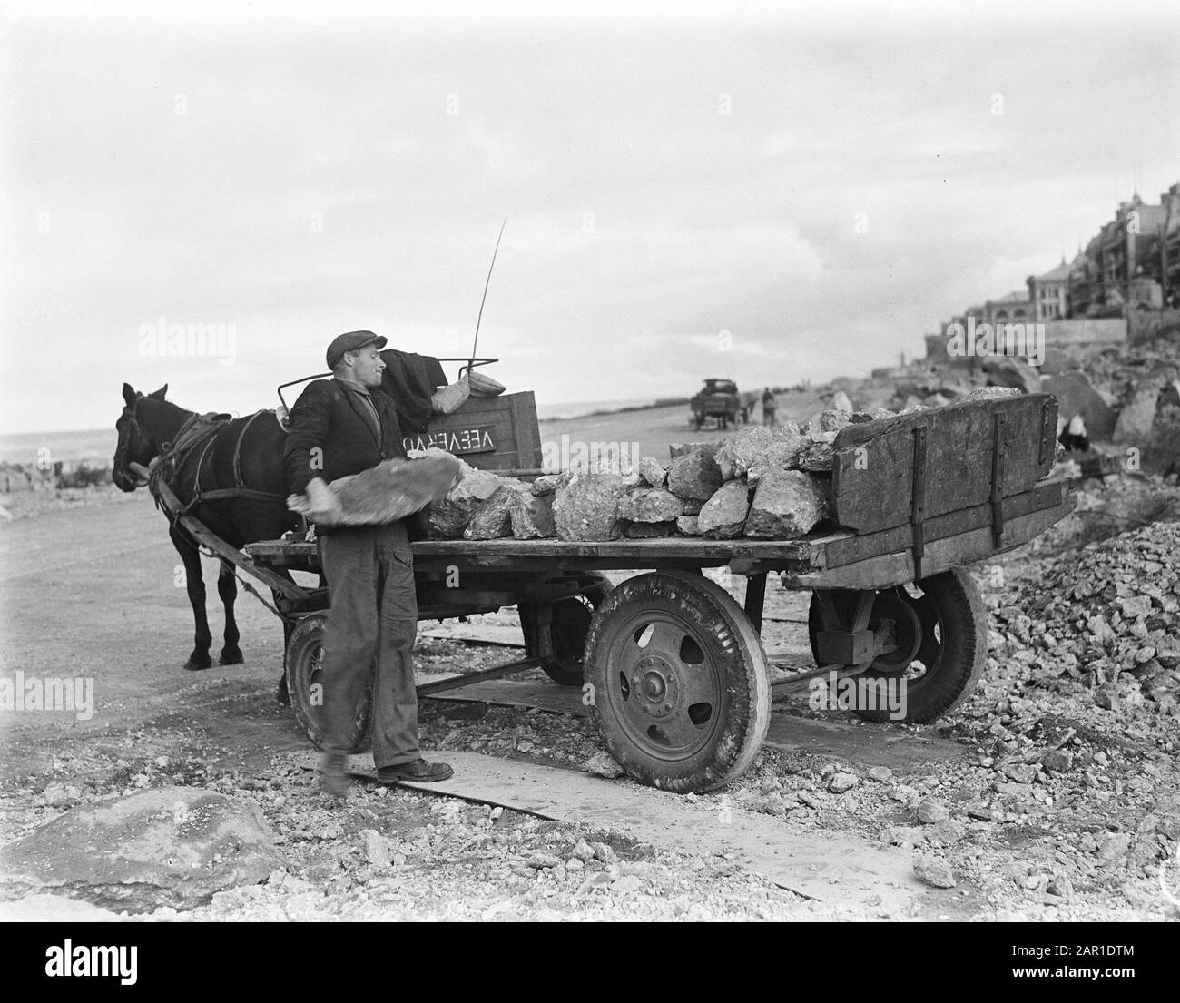 Scheveningen (Atlantikwal) Scheveningen, demolition of bunkers and ...