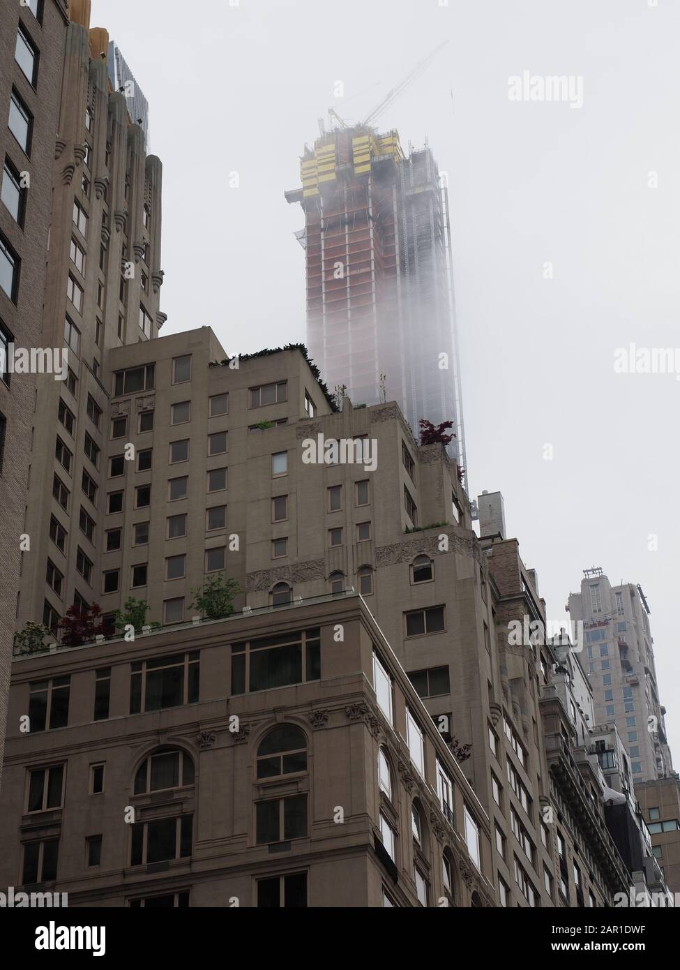 Skyscraper tower tall slim nyc hi-res stock photography and images - Alamy