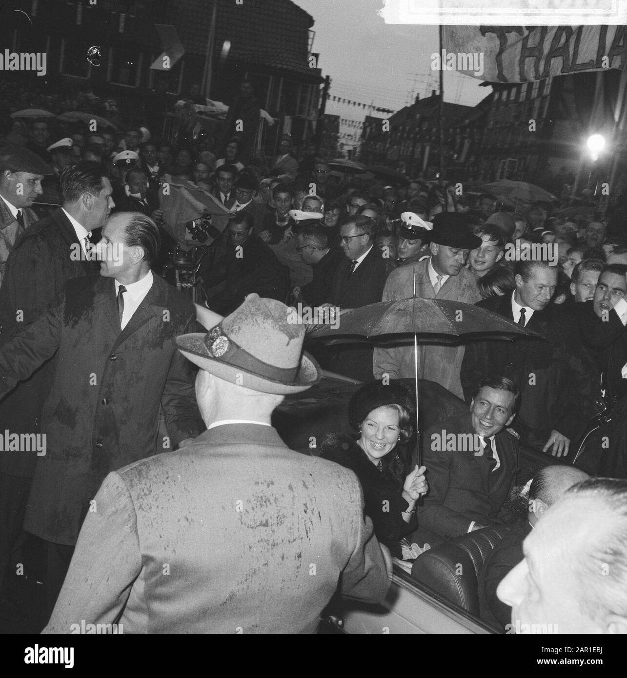Princess beatrix visits germany hi-res stock photography and images - Alamy