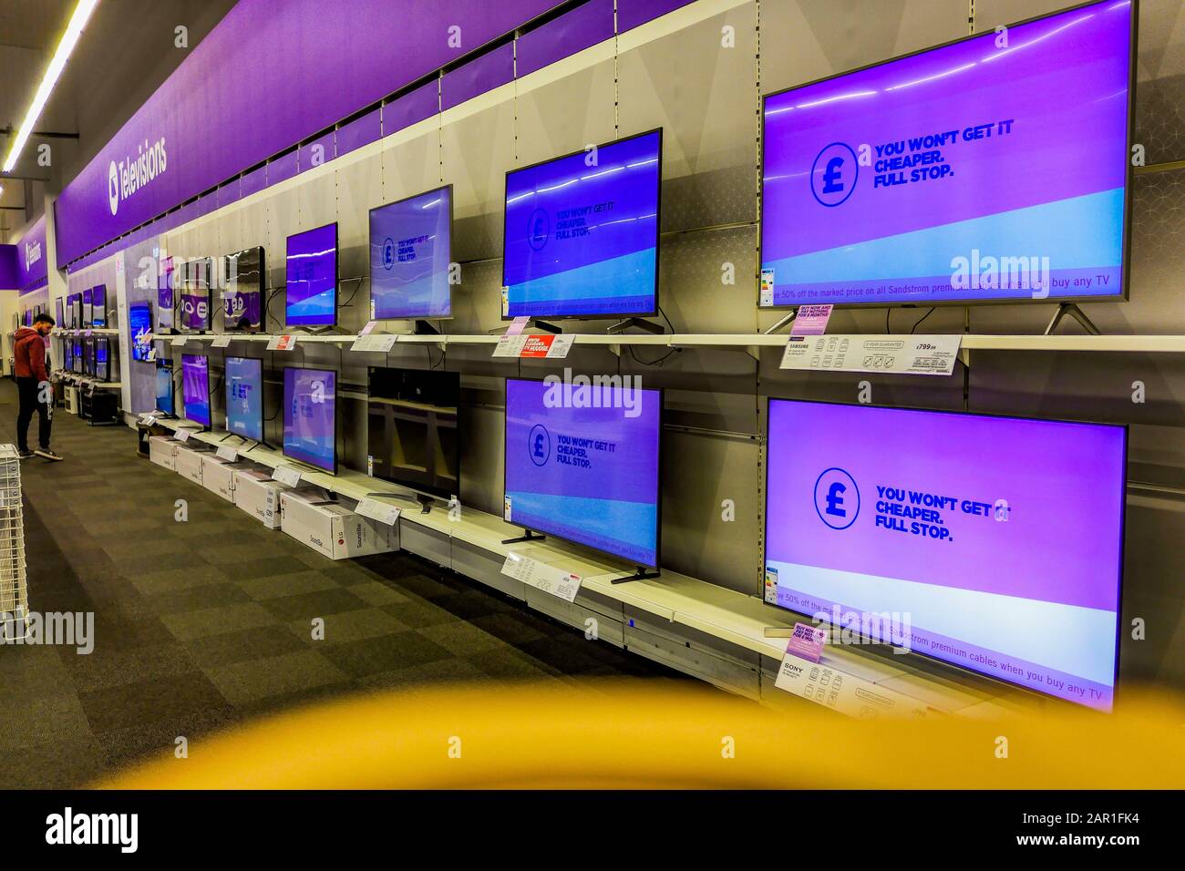 inside electrical retailer store Stock Photo - Alamy