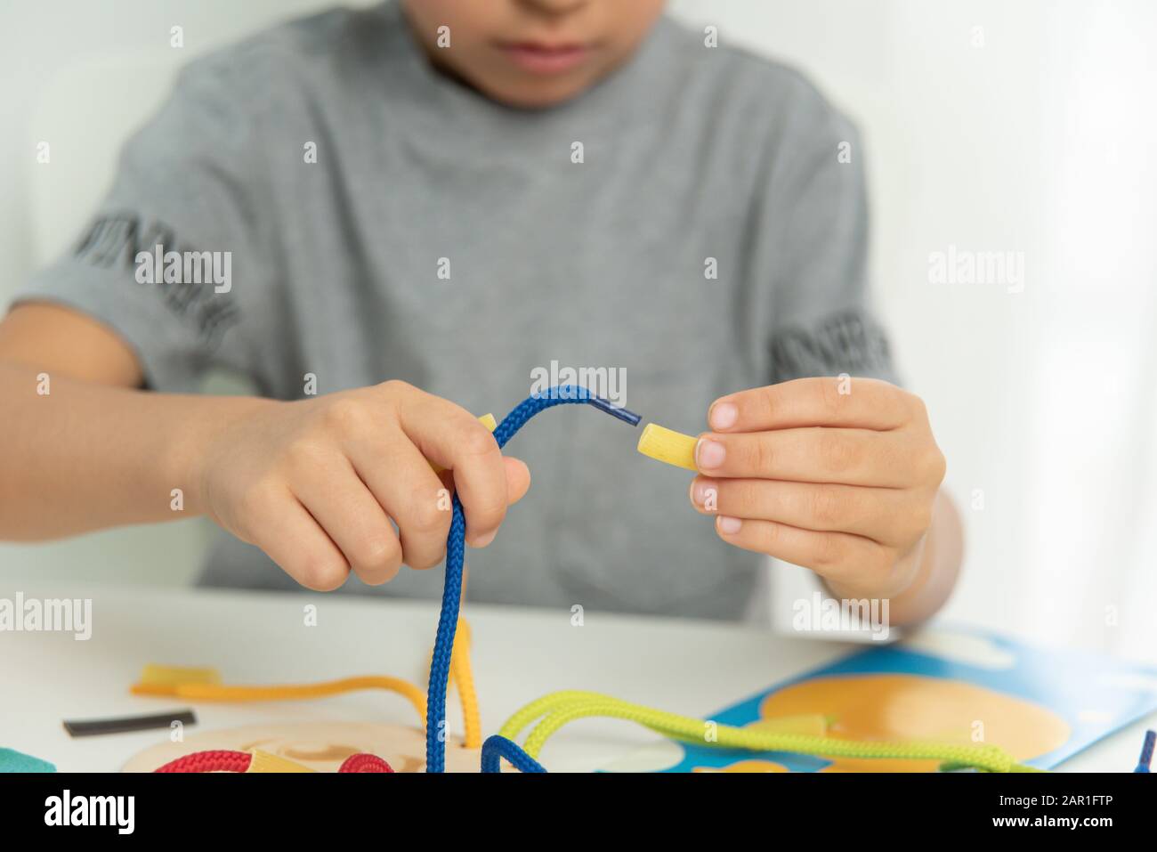 development of fine motor skills. Early education, Montessori Method ...