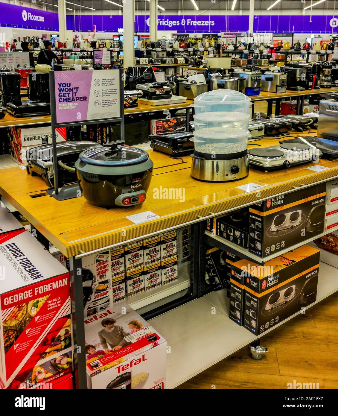 inside electrical retailer store Stock Photo - Alamy