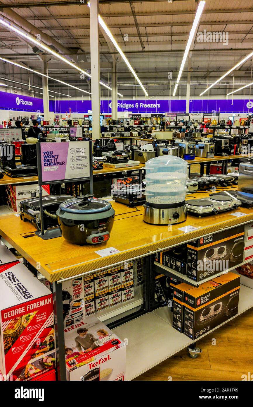 inside electrical retailer store Stock Photo - Alamy