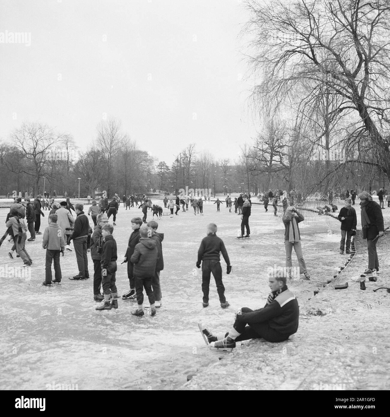 21 november 1965 hi-res stock photography and images - Alamy
