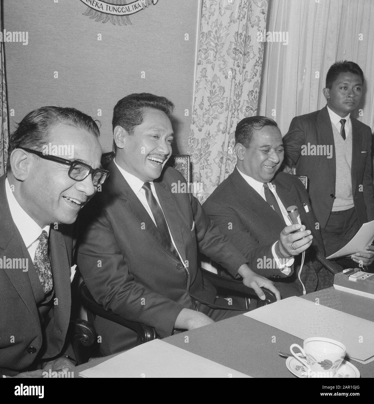 From left air force staff hi-res stock photography and images - Alamy