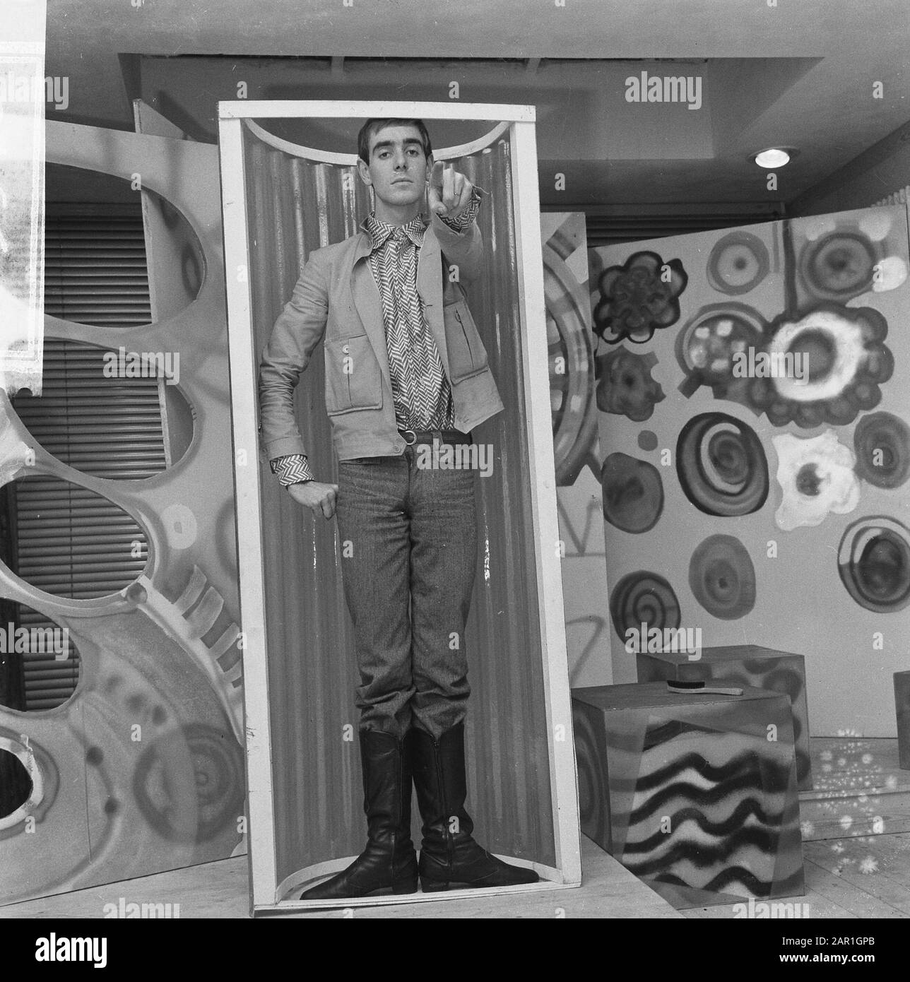 Fashion show of Flashing Fashion in the newly renovated shop of ...