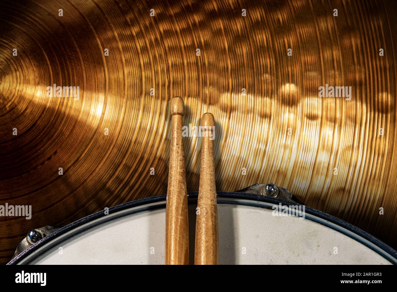Two wooden drumsticks hi-res stock photography and images - Alamy