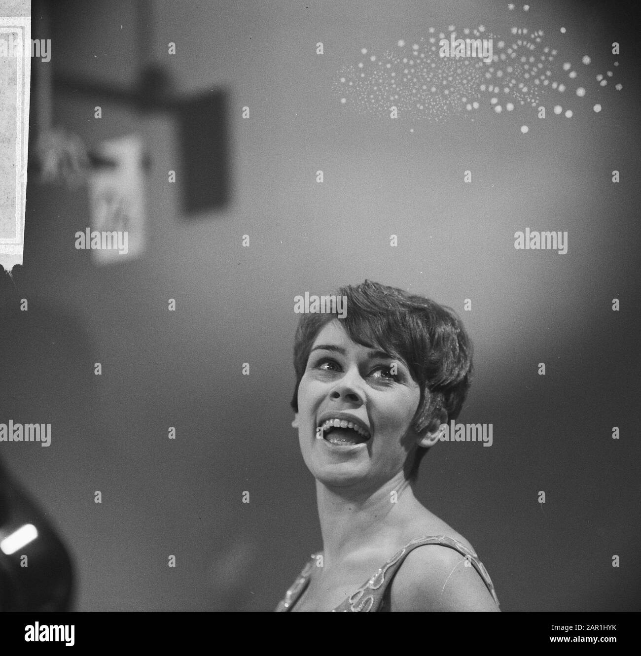 Singing conny vandenbos hi-res stock photography and images - Alamy