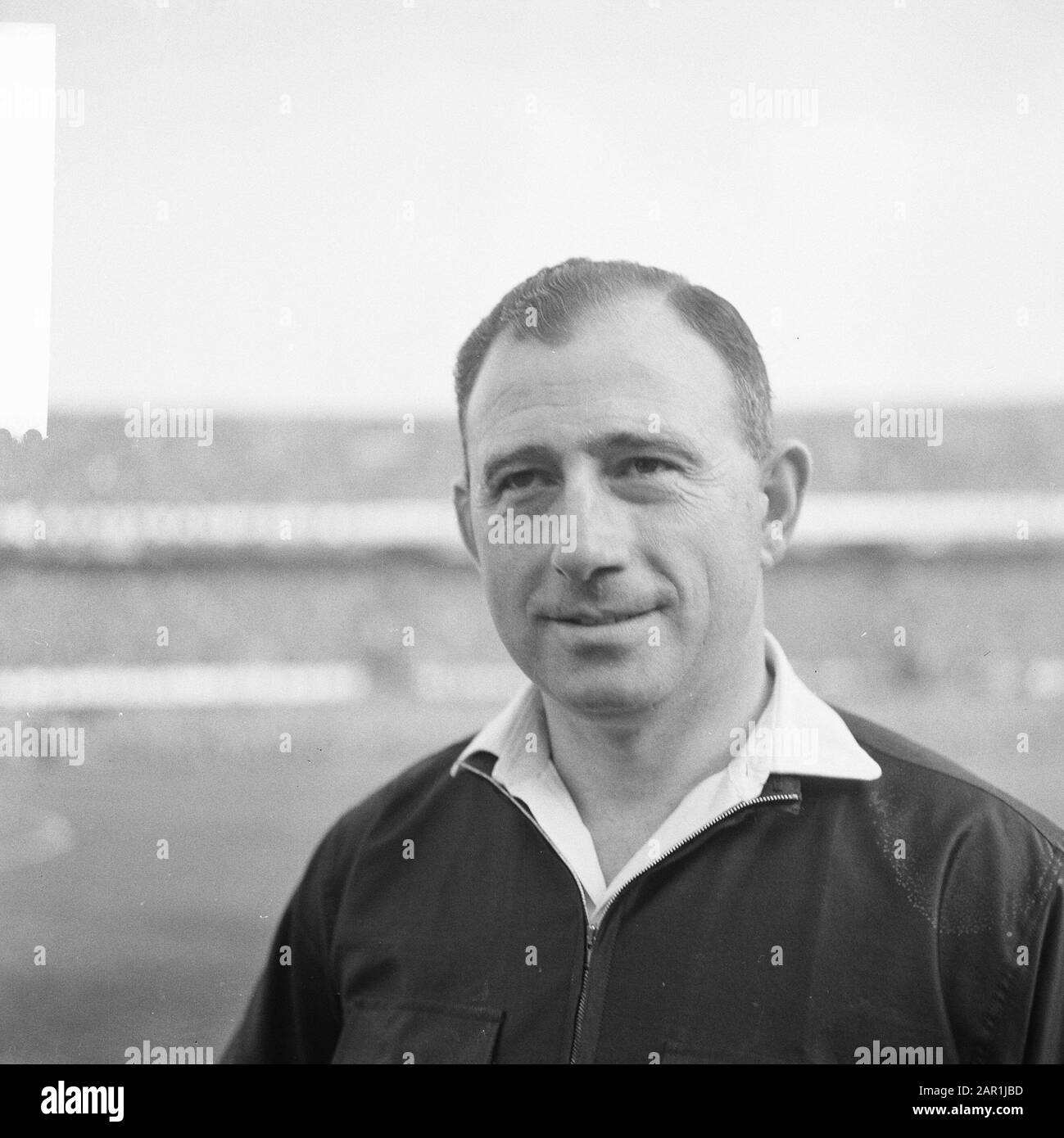 Referee dorpmans hi-res stock photography and images - Alamy