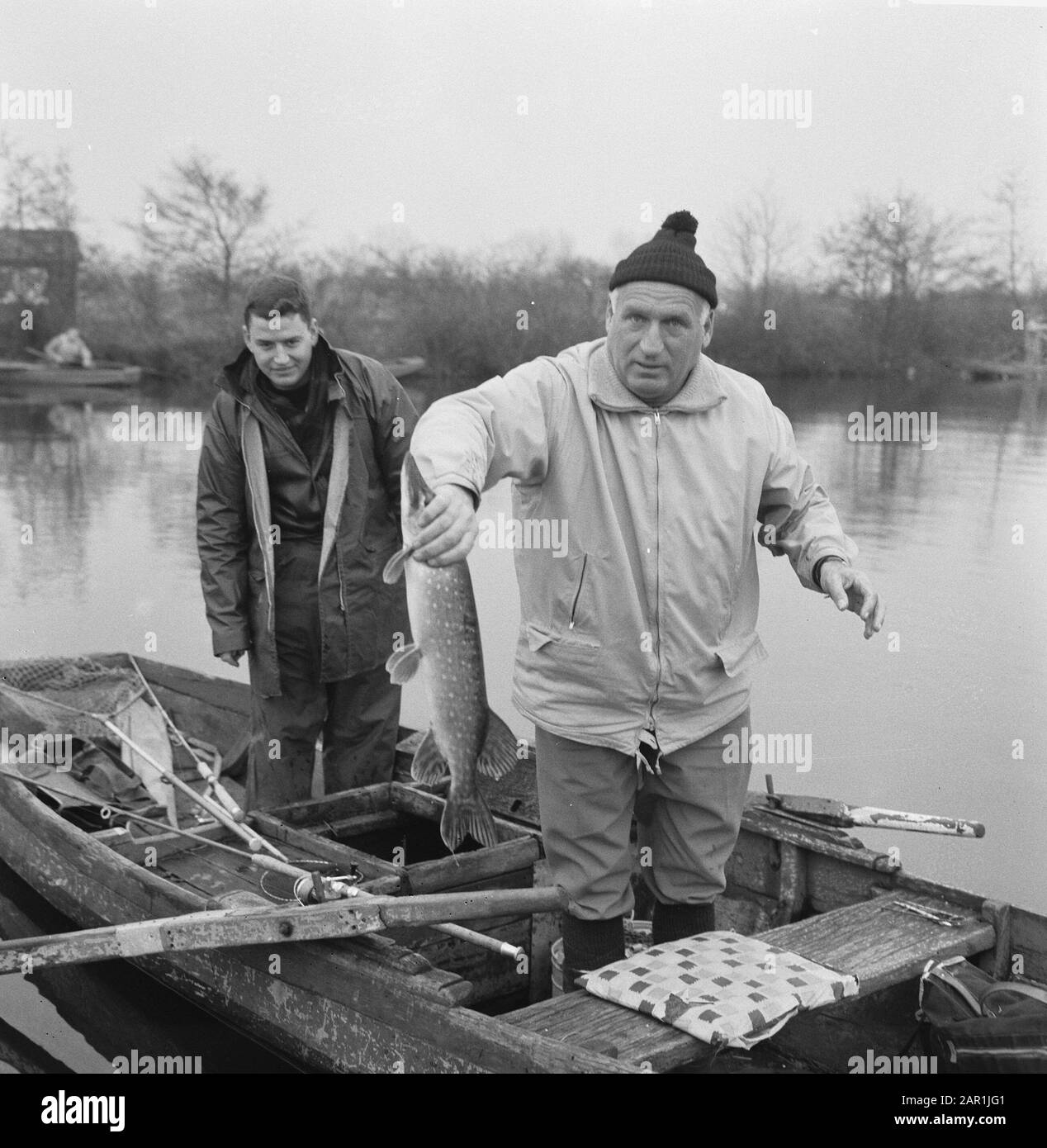 Front two rowing boats hi-res stock photography and images - Alamy