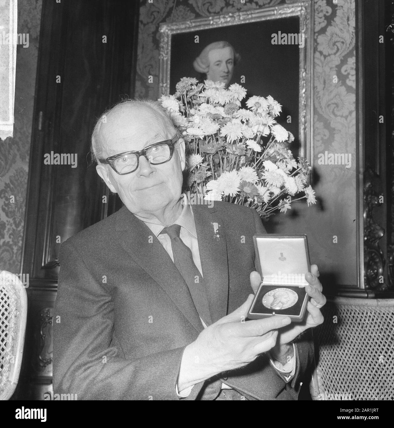 Peter alma 80 years hi-res stock photography and images - Alamy