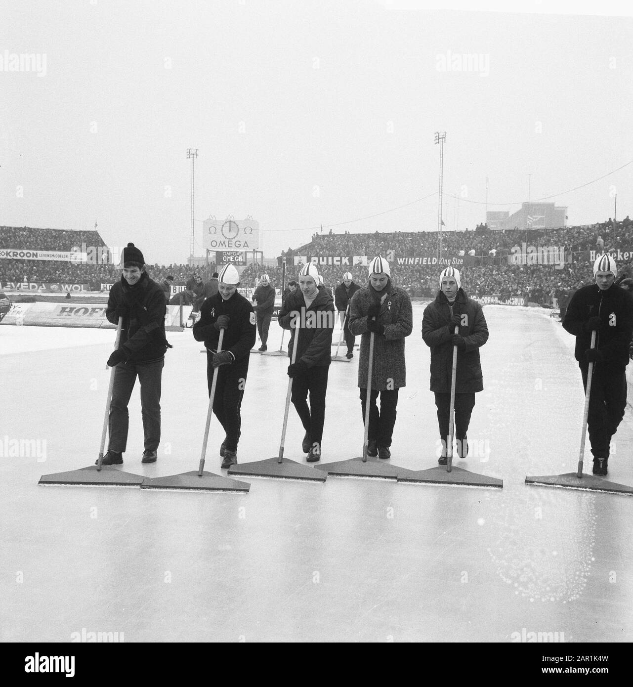 Track sweepers hi-res stock photography and images - Alamy