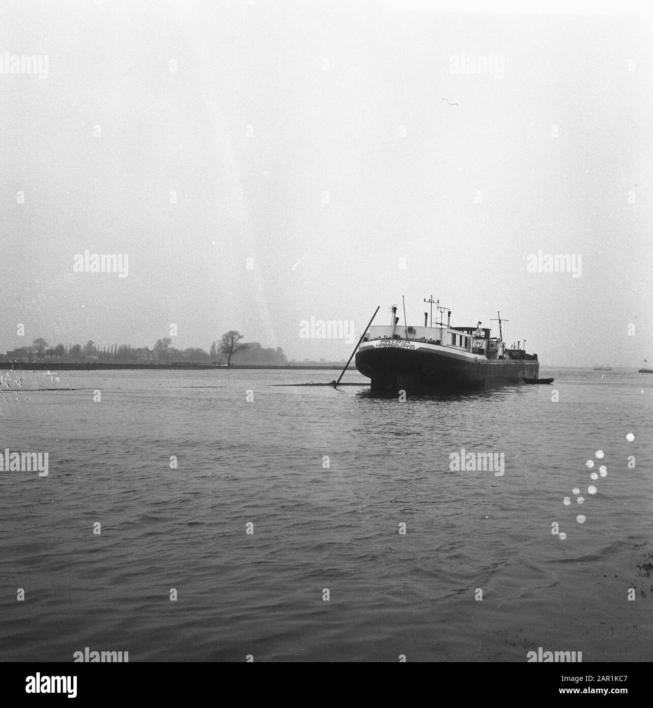 Inland tankers hi-res stock photography and images - Alamy