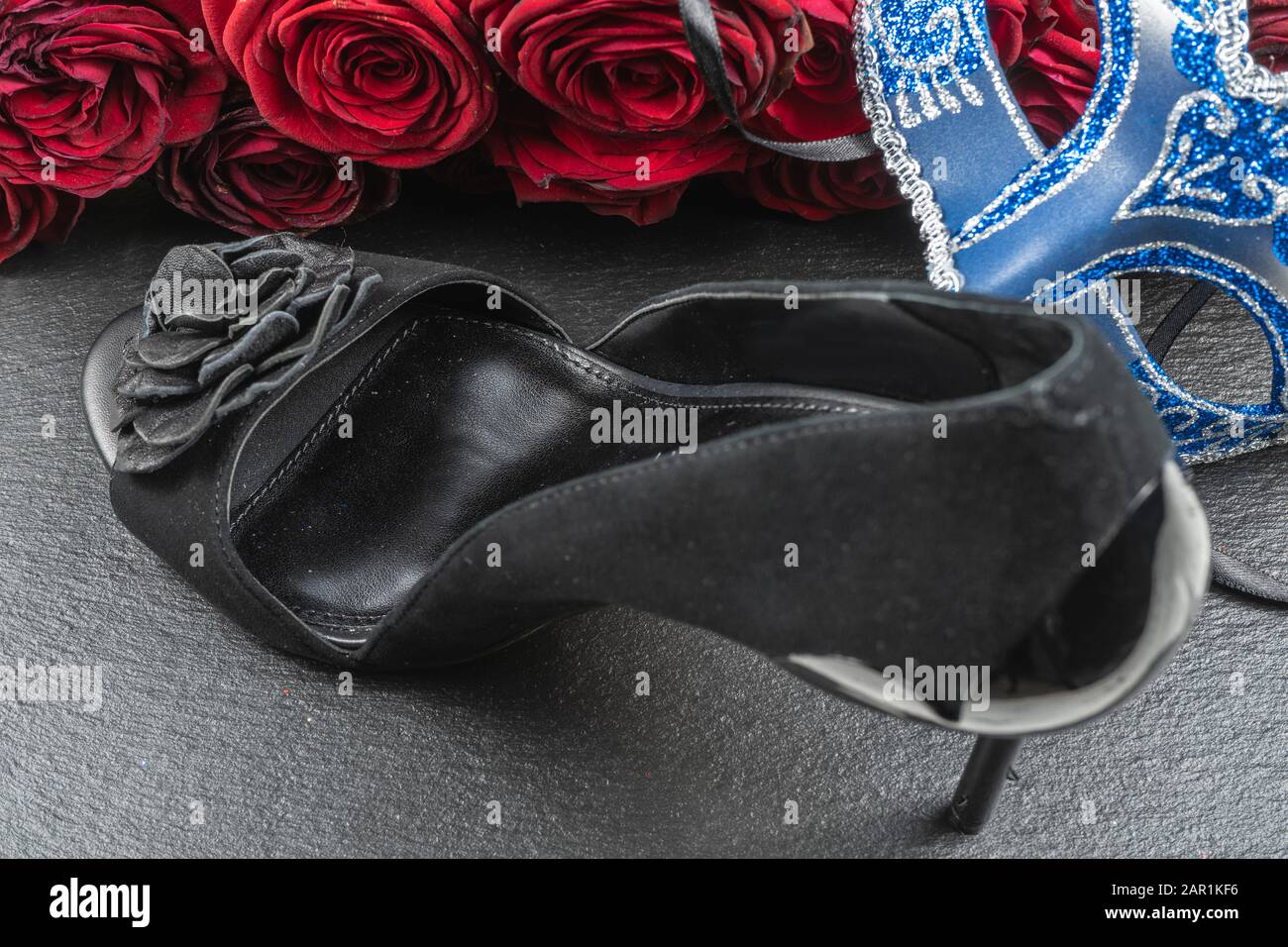 The Colombina, blue carnival or masquerade mask Stock Photo - Alamy