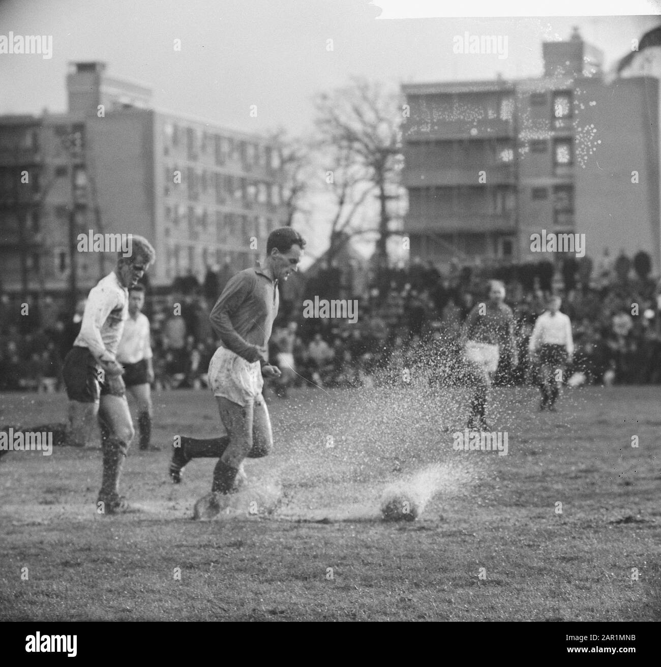 Old Internationals vs KHFC 2-1 Date: January 1, 1966 Keywords: sport ...
