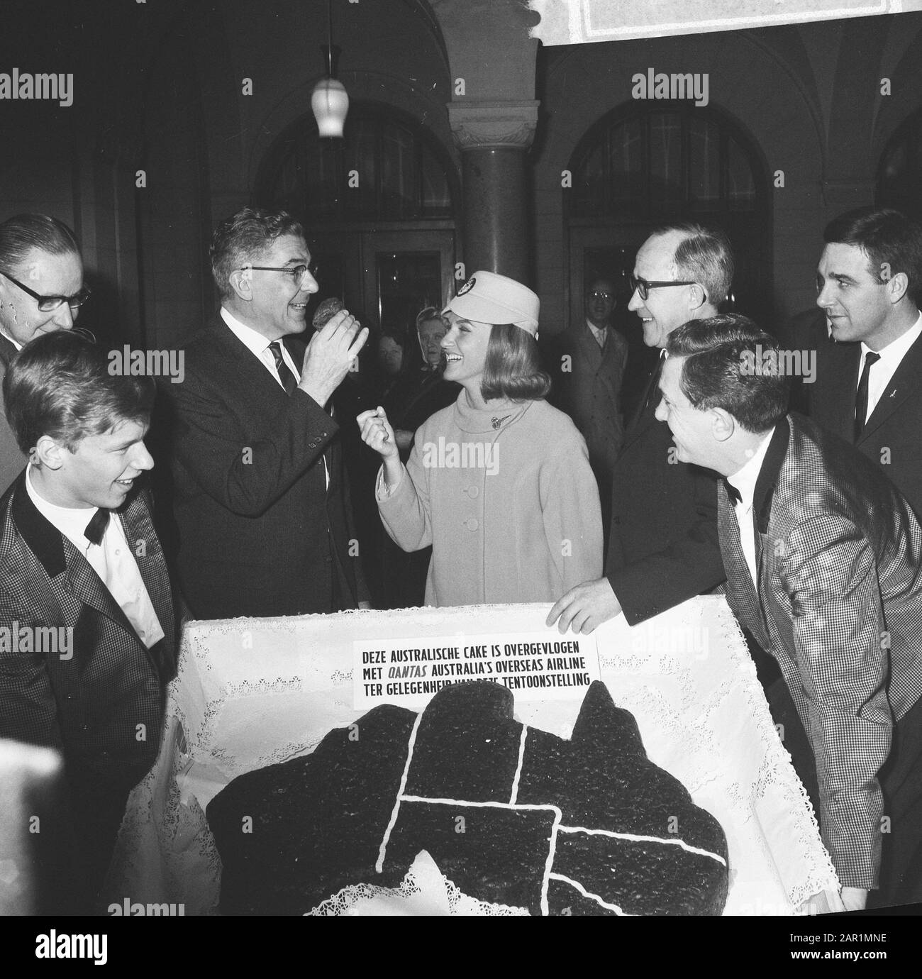 Sue mccormack offers mayor thomassen hi-res stock photography and ...