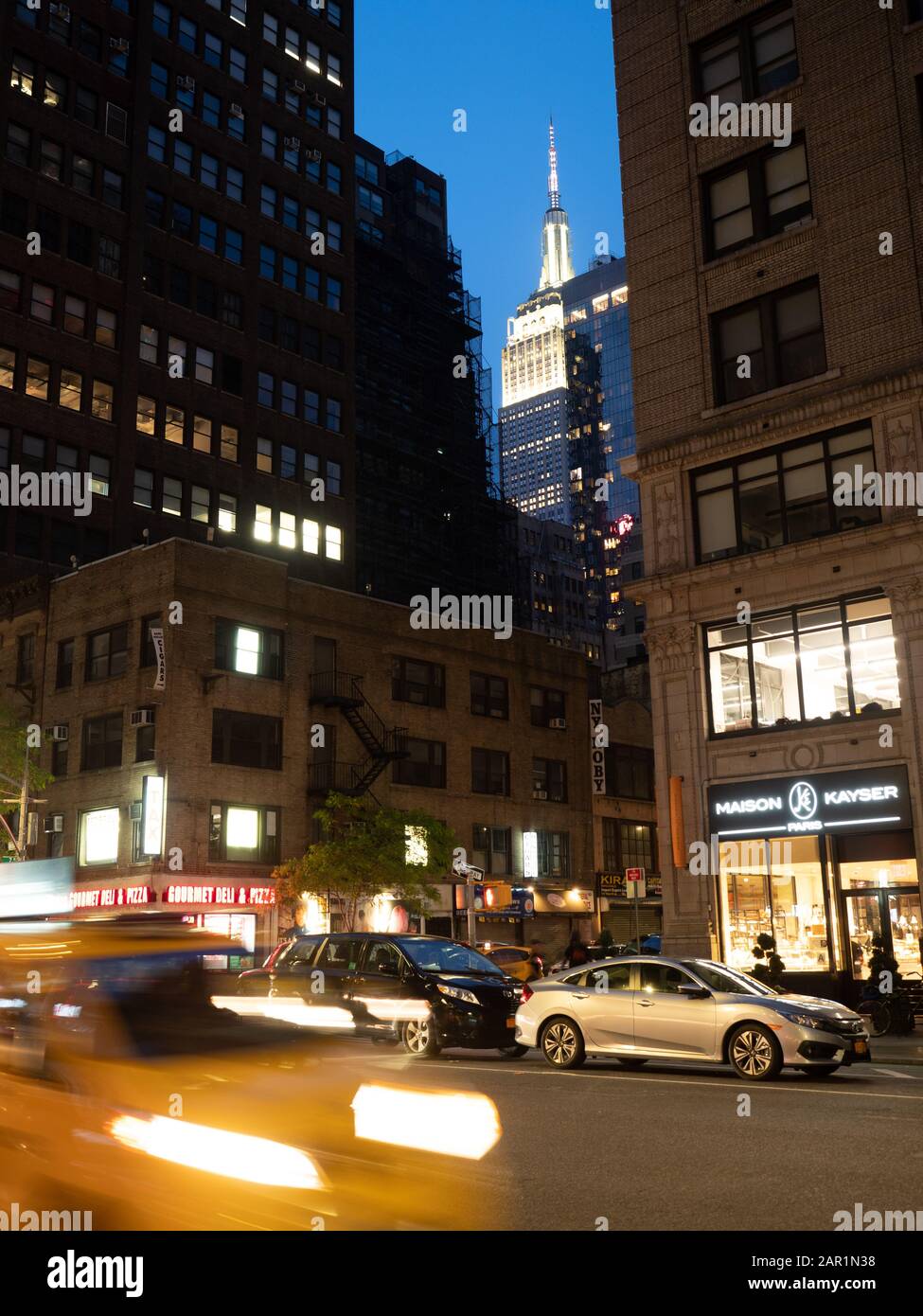Manhattan street scene Stock Photo - Alamy