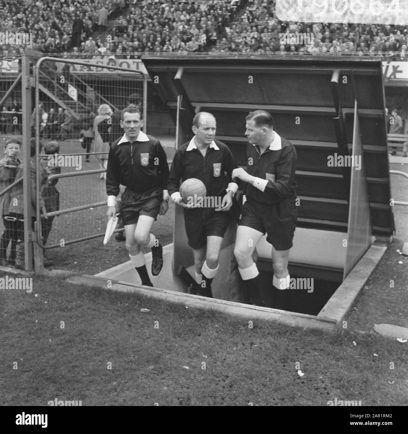 Referee officiating Black and White Stock Photos & Images - Alamy