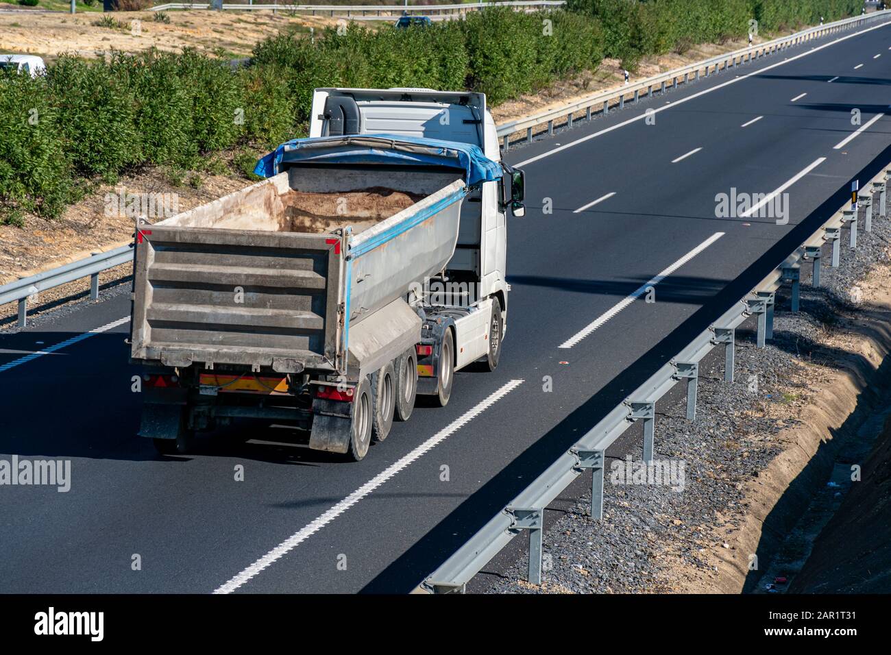 Aggregate transport hi-res stock photography and images - Alamy