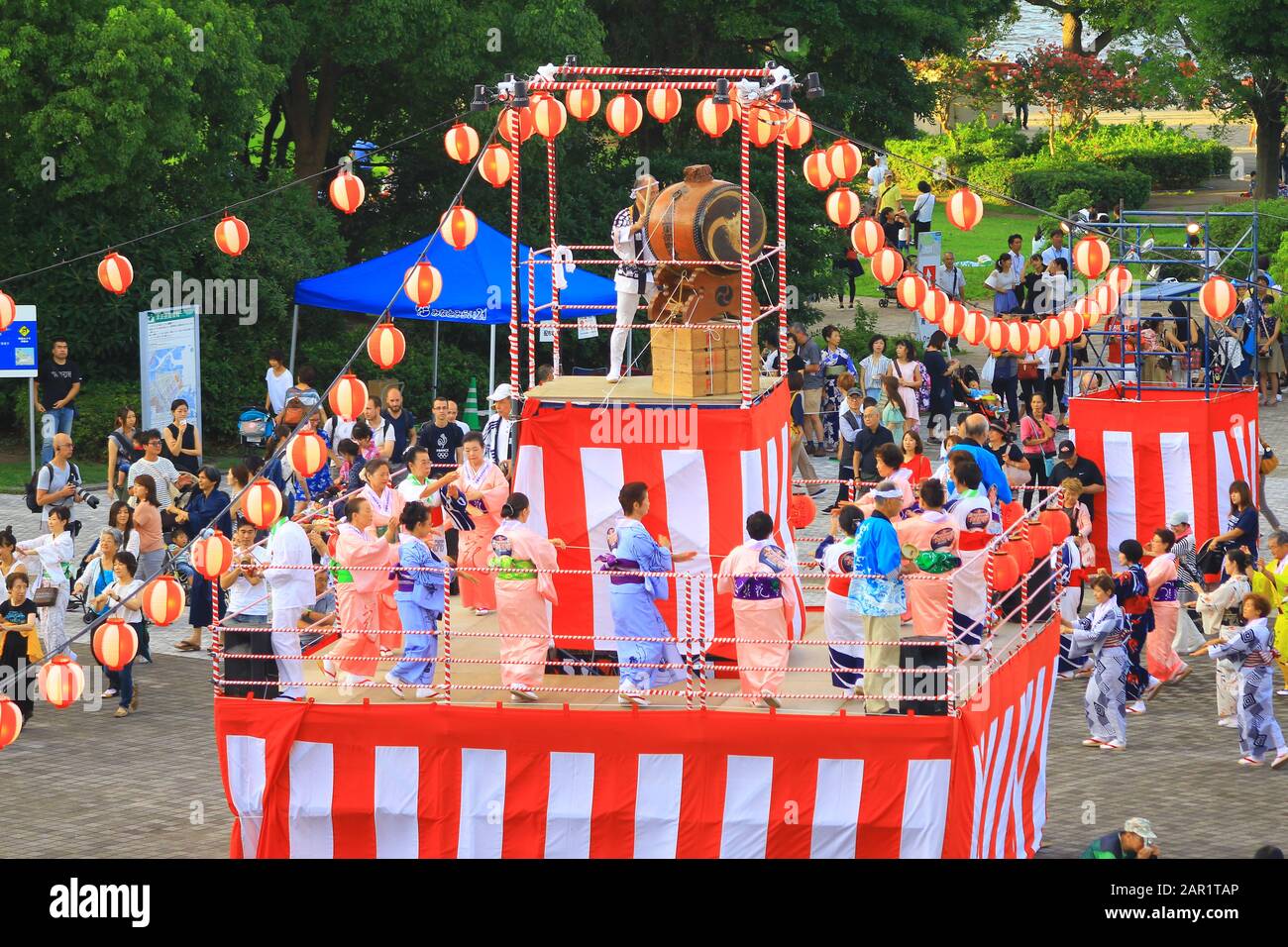 Japanese women bon odori hi-res stock photography and images - Alamy