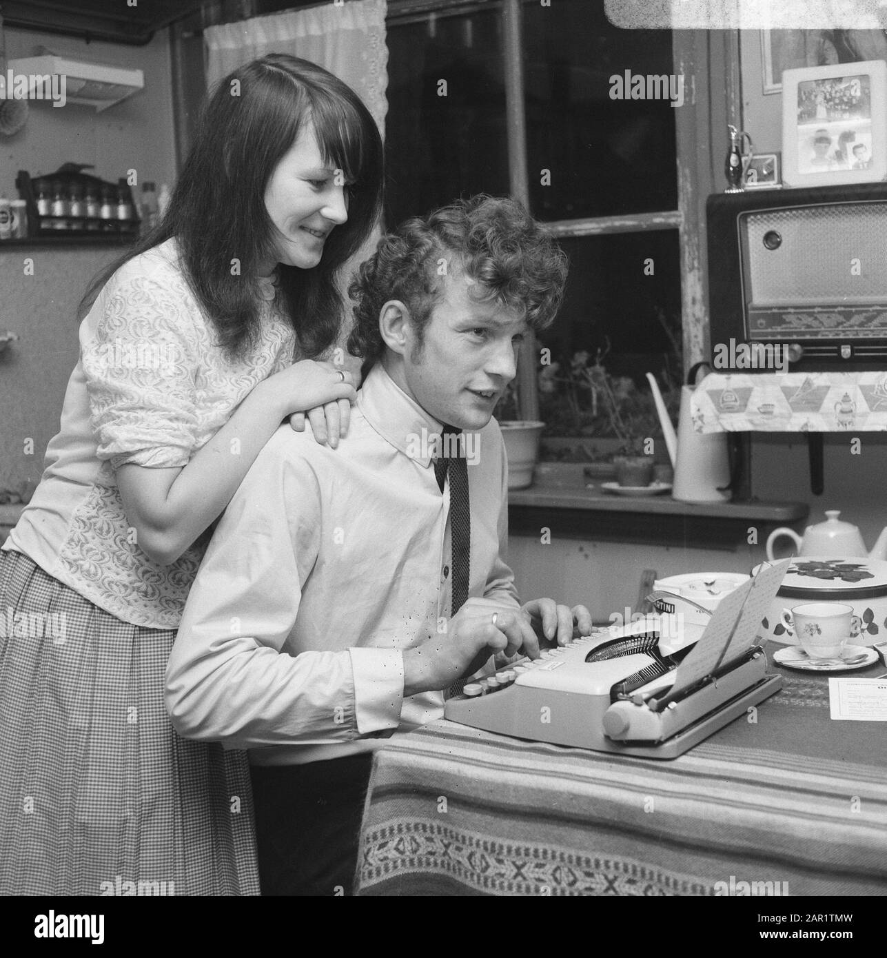 Kushion teacher Tom Zwaag, Tom Zwaag behind typewriter Date: December 5 ...