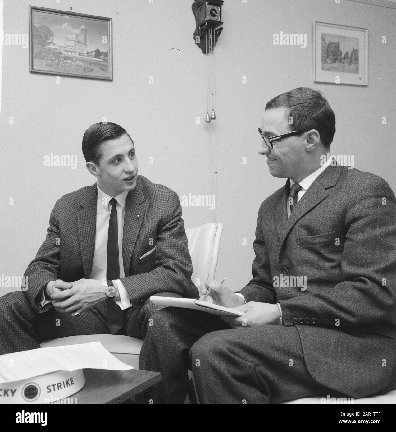 Left johan cruijff hi-res stock photography and images - Alamy