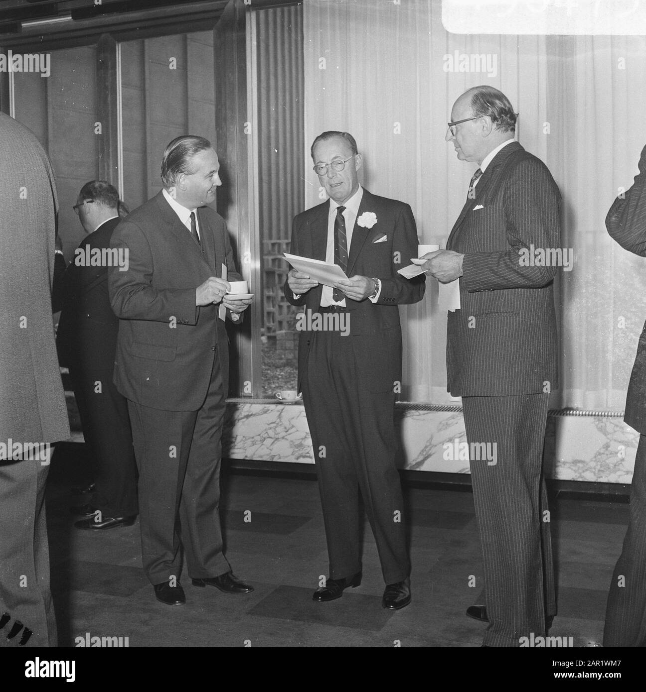 Lhc circle hi-res stock photography and images - Alamy