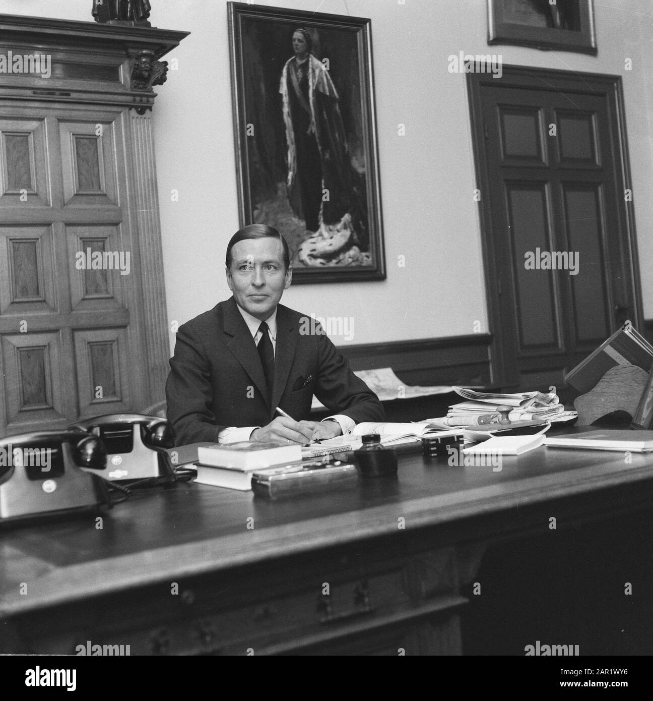 Prince Claus in his study at castle Drakensteyn princes, castles ...