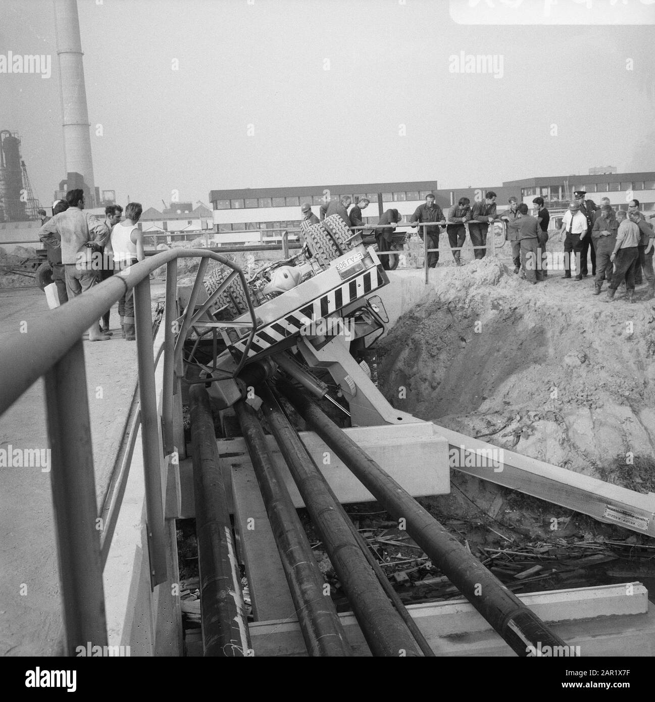 Overturned crane hi-res stock photography and images - Alamy