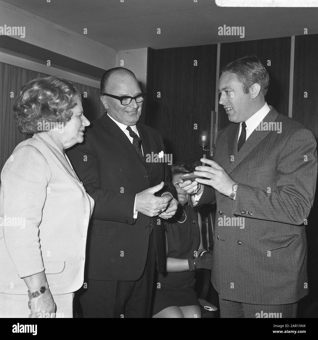 Command farewell mr J.D. Veen van GEB and ICA Date: November 1, 1968 ...