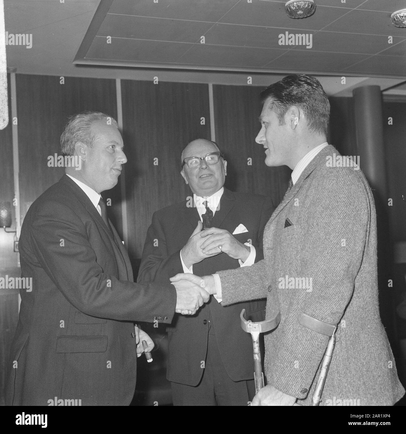 Command farewell mr J.D. Veen van GEB and ICA Date: November 1, 1968 ...