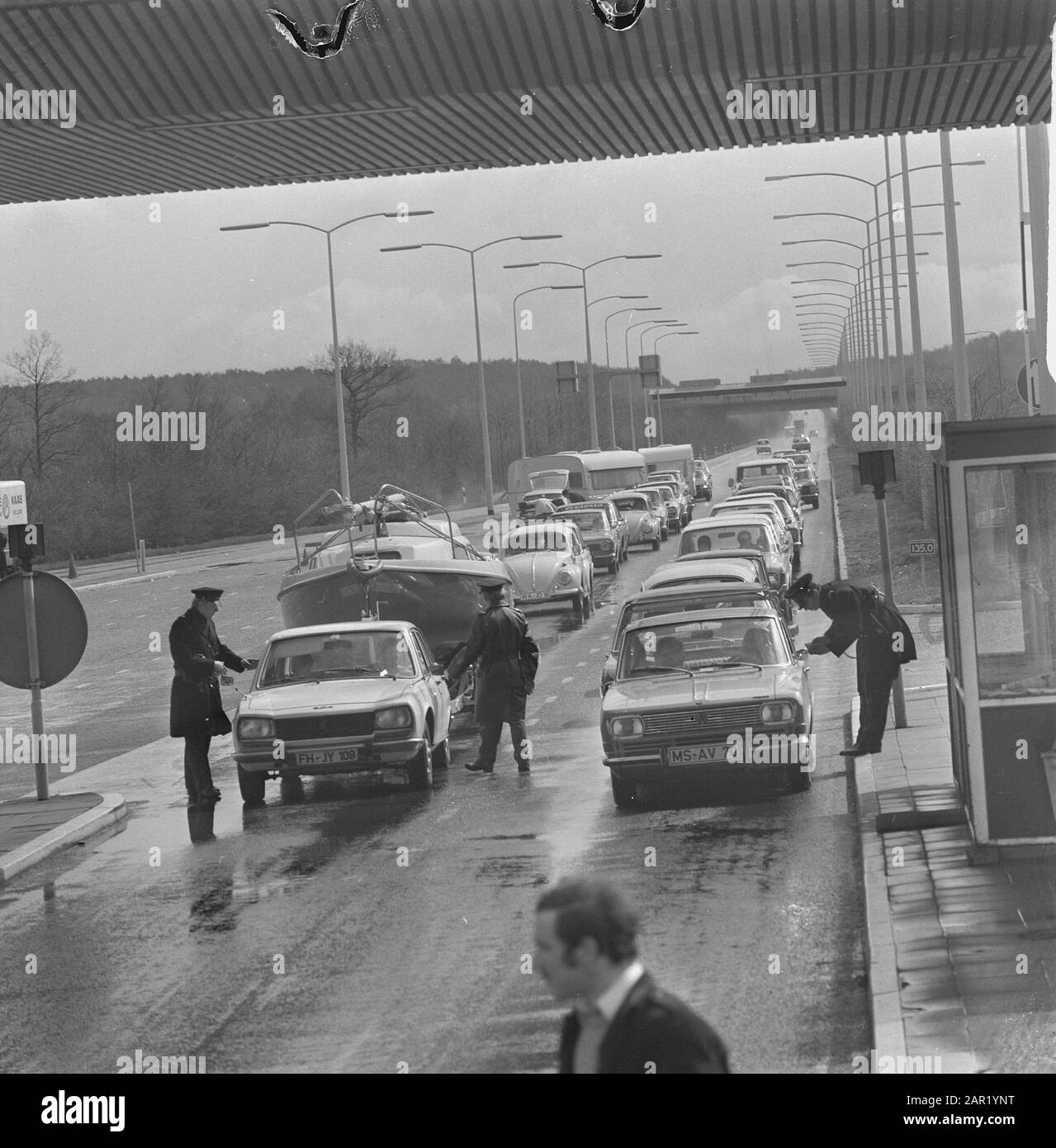 Easter print at border crossing Emmerich Date: April 19, 1973 Keywords ...