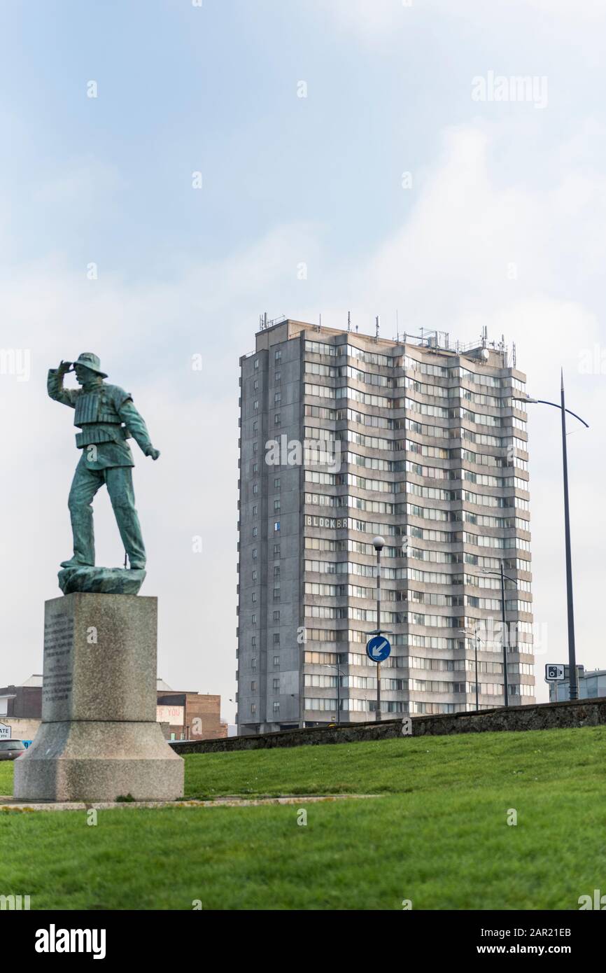Tower block in Margate, Kent with "Don't Block Brexit" in windows Stock ...