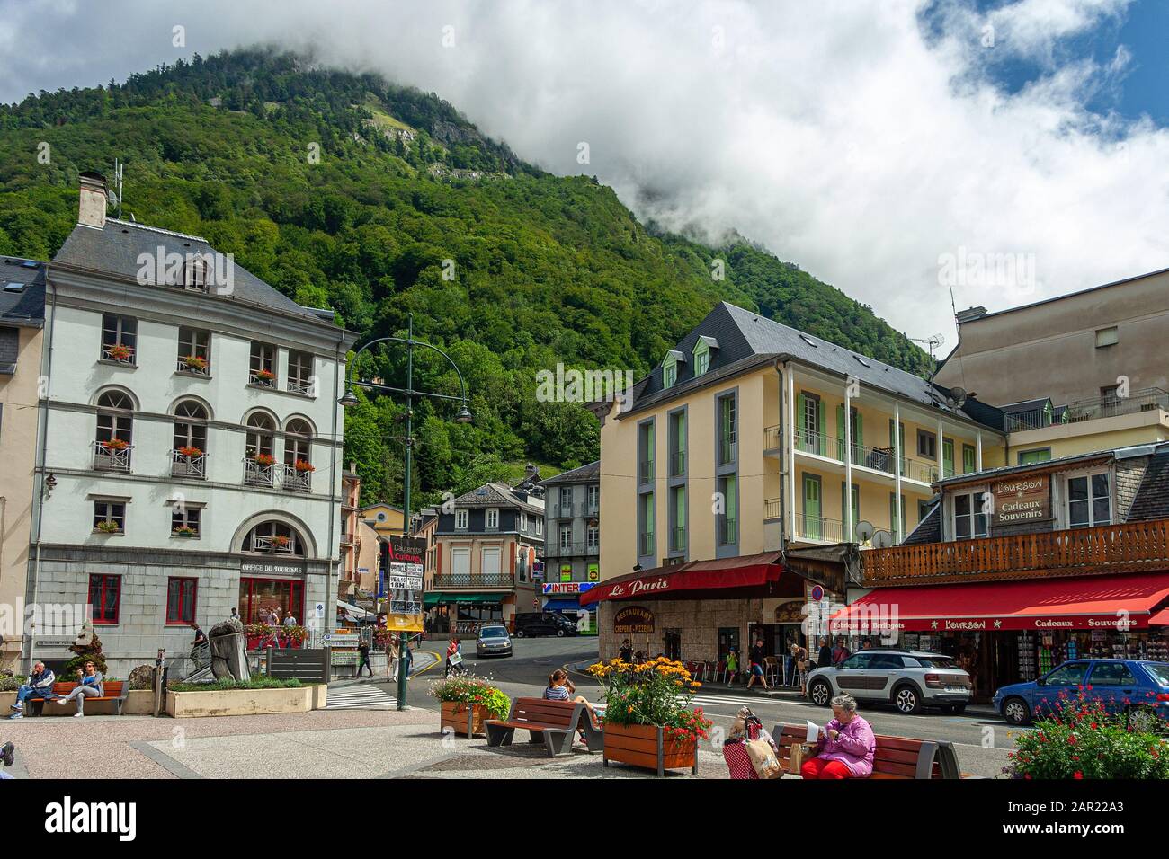 Place Georges Clemenceau Stock Photo - Alamy