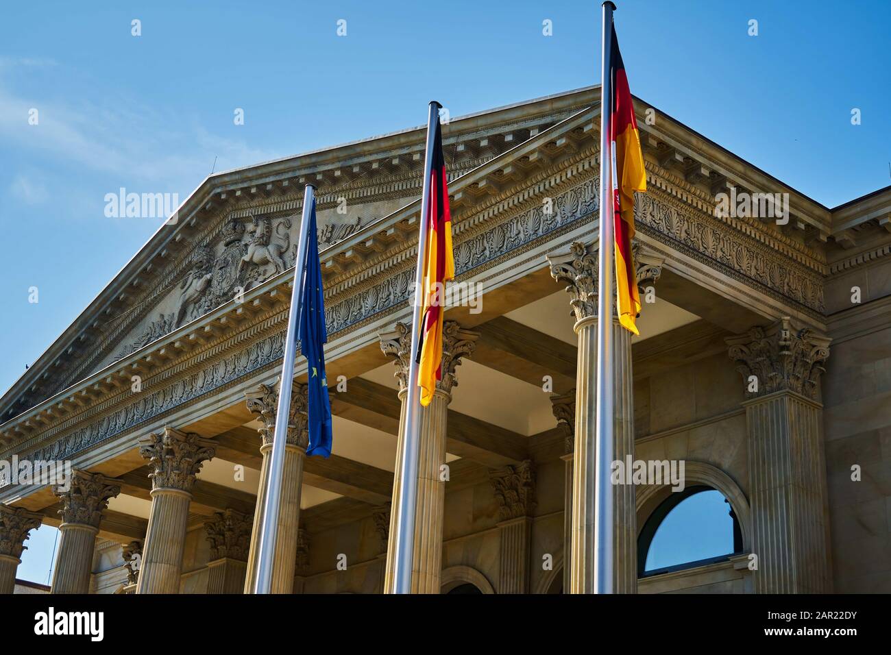 House of hanover symbol hi-res stock photography and images - Alamy