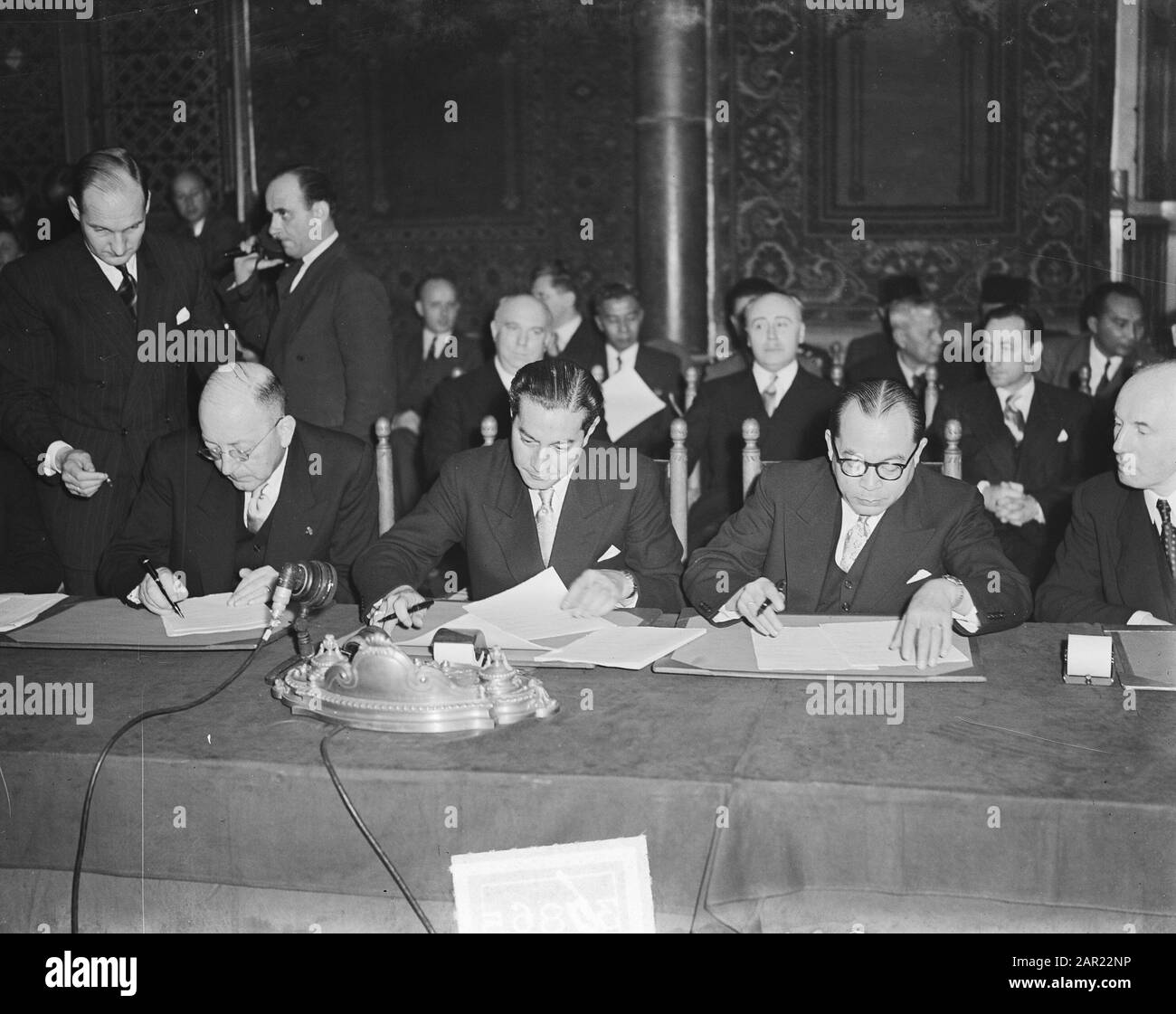 Indonesian drawing Black and White Stock Photos & Images - Alamy