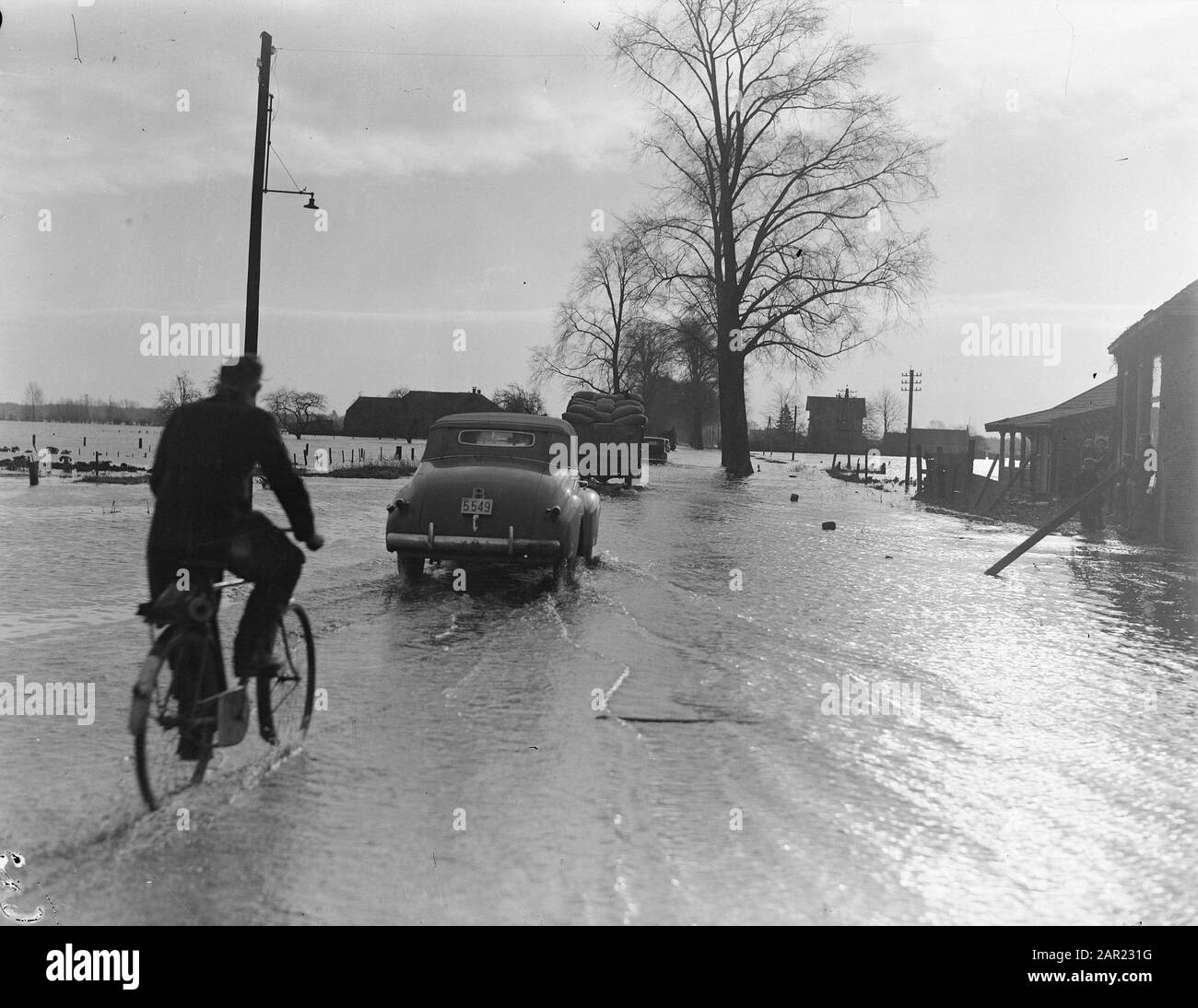 Flooding in de Achterhoek Date: 13 February 1946 Location: Achterhoek ...