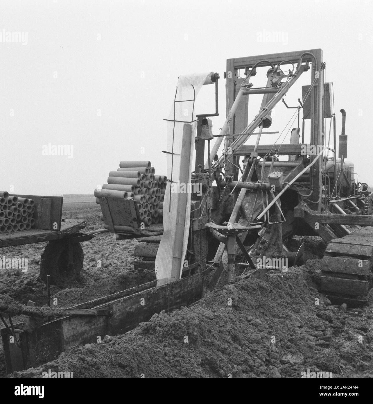 drainage, machines, tubes Date: undated Location: Noord-Holland, Texel ...