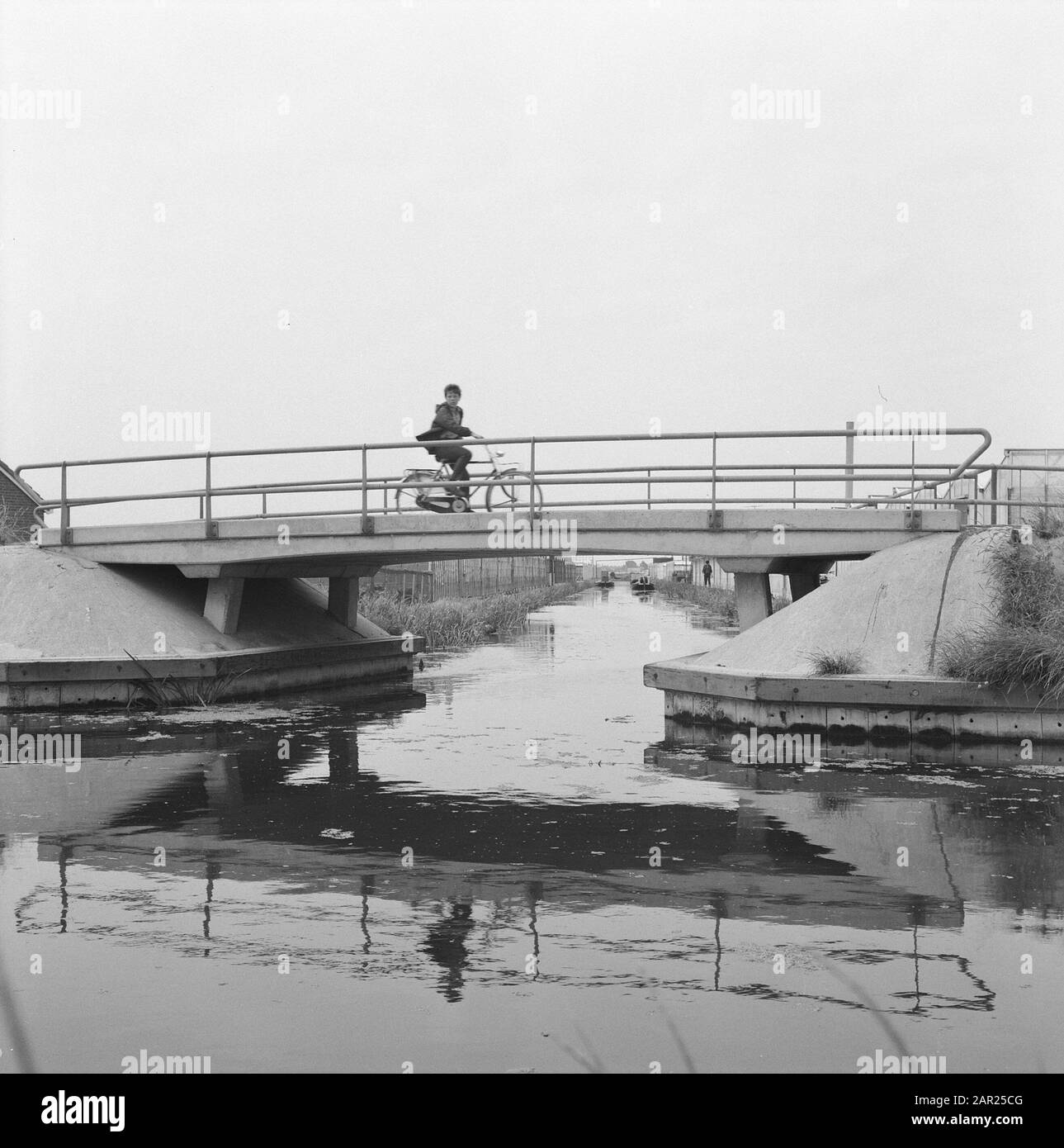 digging and improving canals, laying bridges, bridges, concrete, wenpad ...