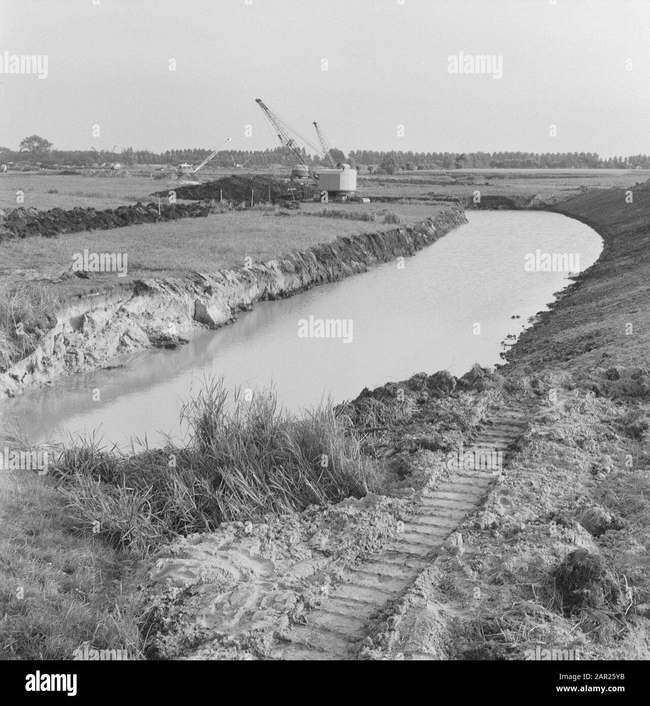 Bending brook hi-res stock photography and images - Alamy