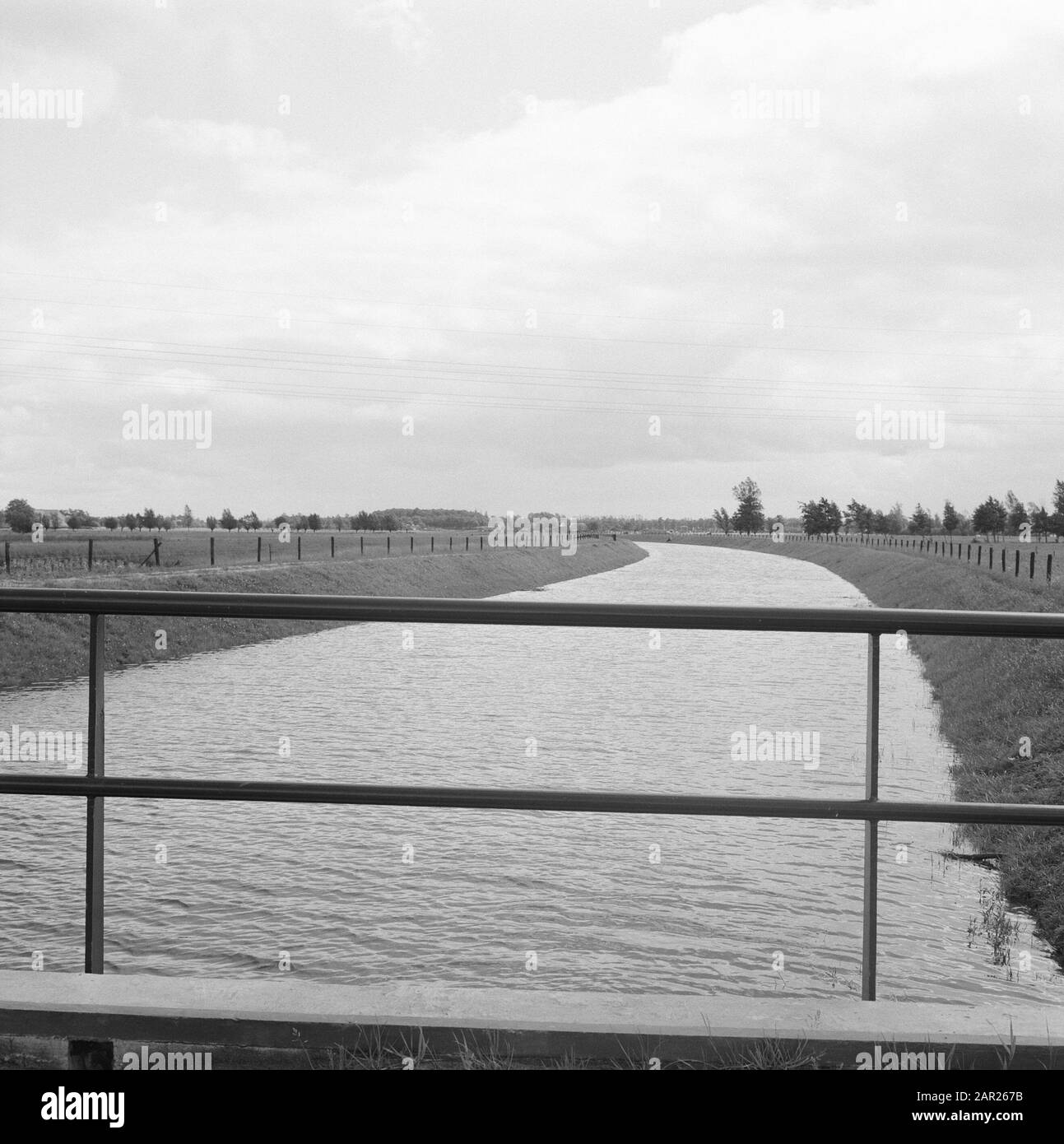 Line laying Black and White Stock Photos & Images - Alamy