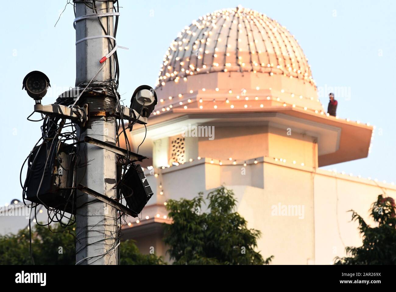 Neu Delhi, India. 25th Jan, 2020. Surveillance cameras can be seen on a ...