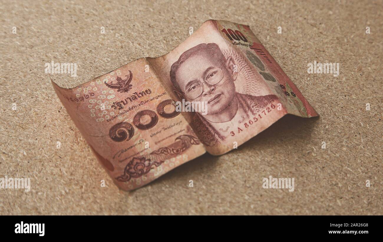 100 baht hi-res stock photography and images - Alamy