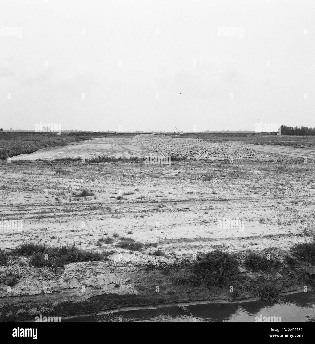 recreation parks, airports, depot, work, Rotterdam Airport Date: June ...