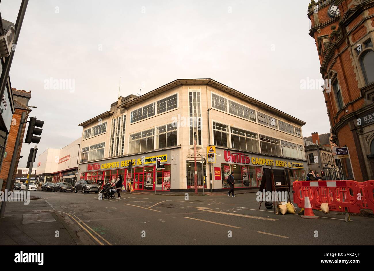 Old fashioned art deco department store building in Long Eaton ...
